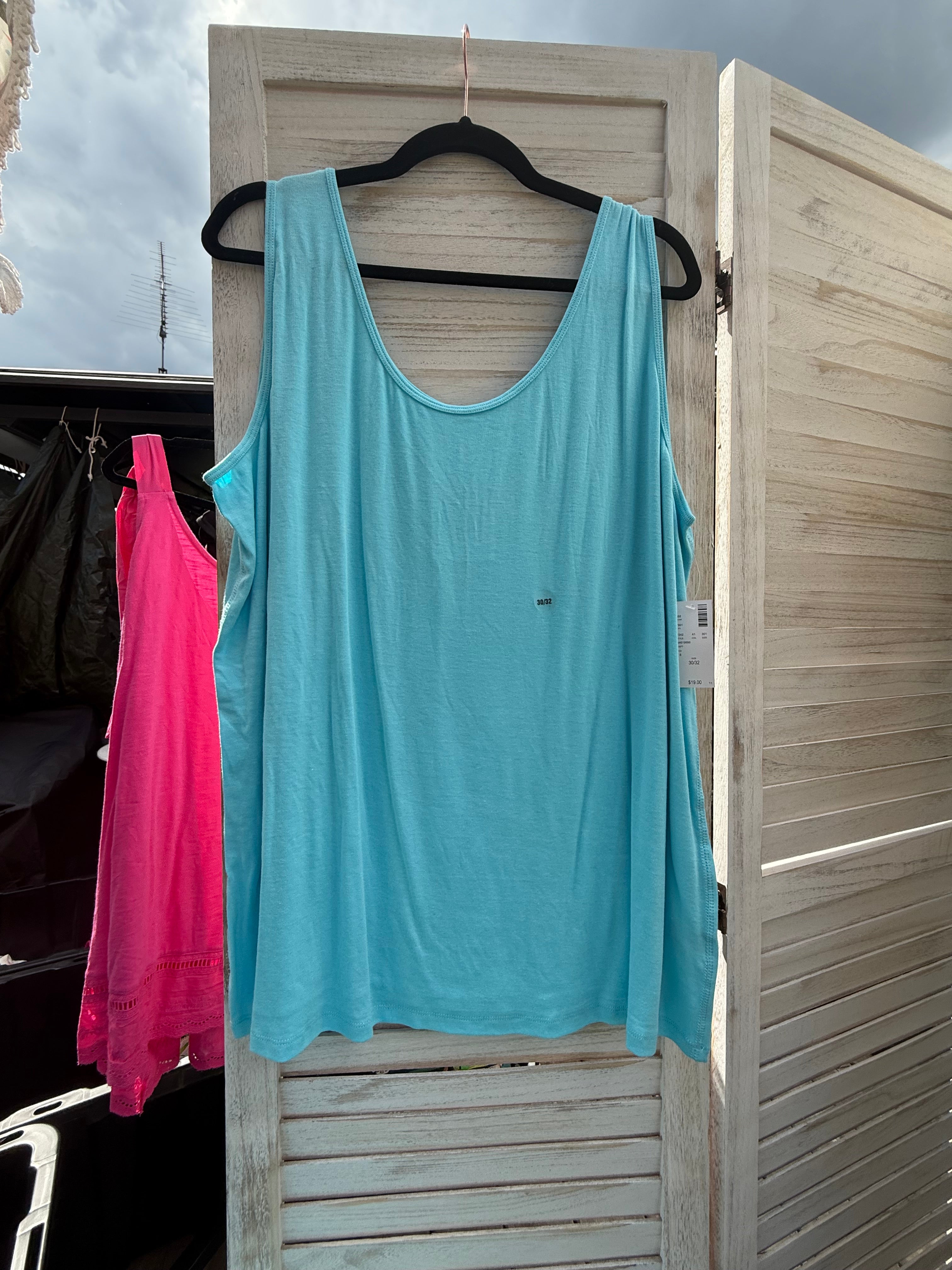 Avenue Turquoise Tank Top – Mustang Sally Two’s Closet